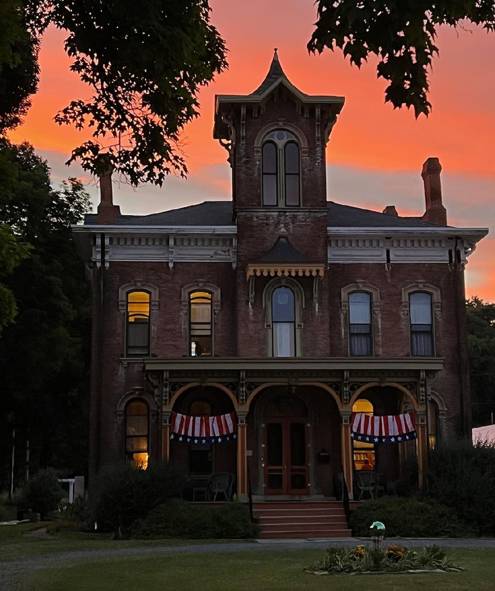 Winslow House Bed & Breakfast - Home